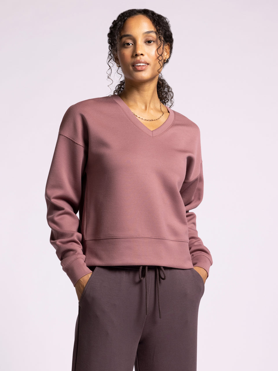 MARTINA V-NECK PULLOVER – Thread & Supply